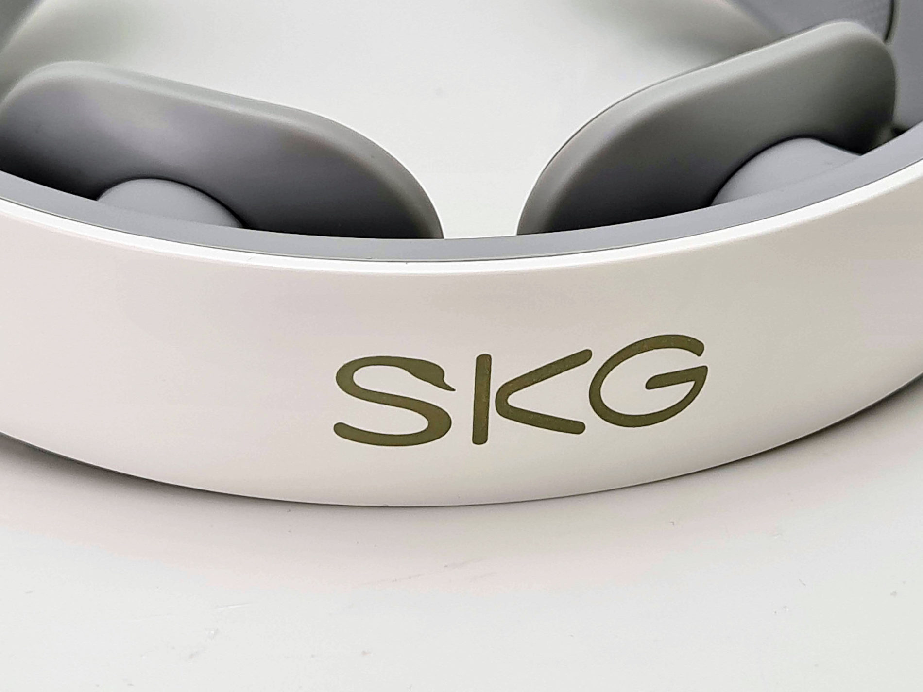 SKG SMART NECK MASSAGER: TEST / REVIEW