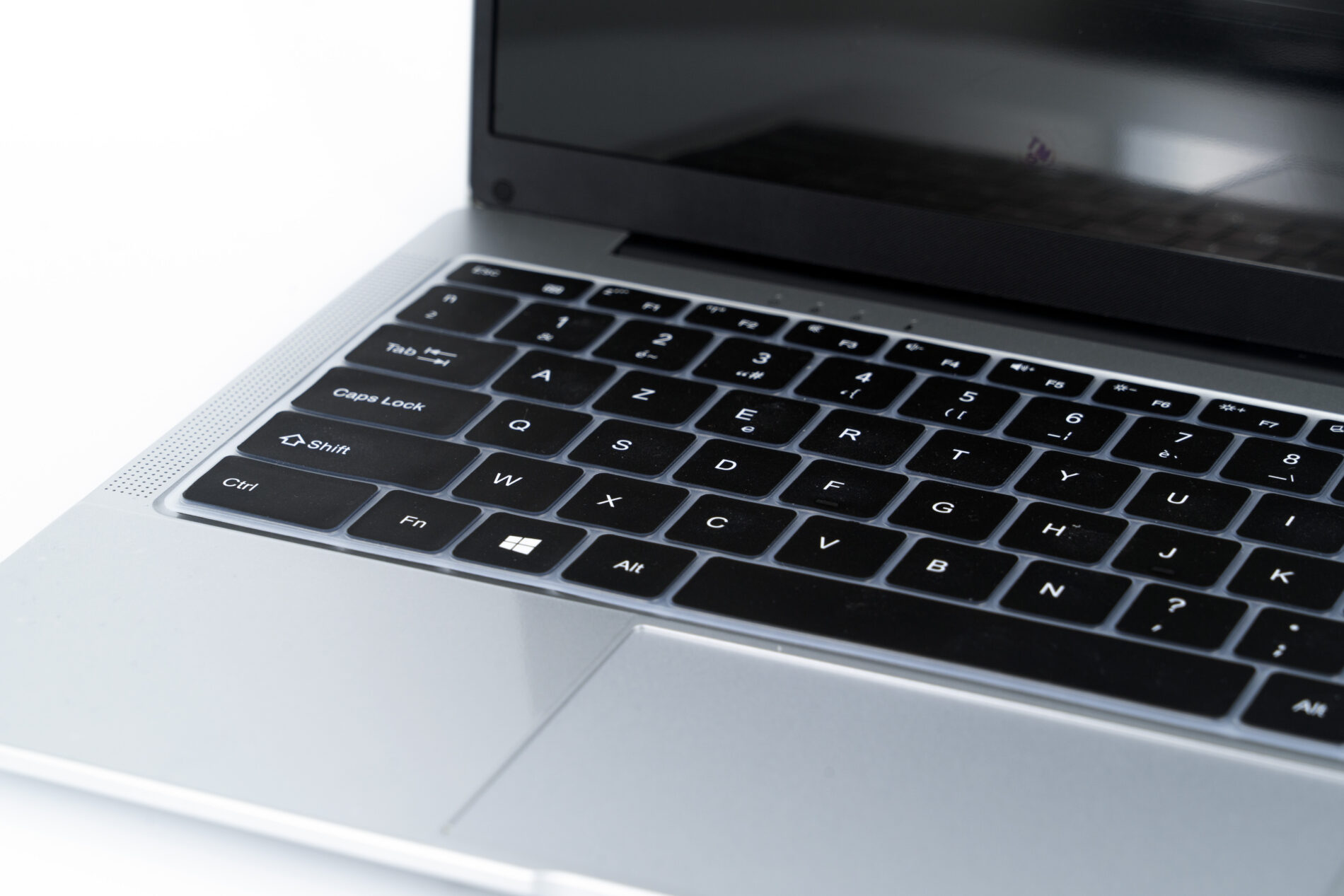 KUU Xbook 3 laptop : test / review ($199 only!)